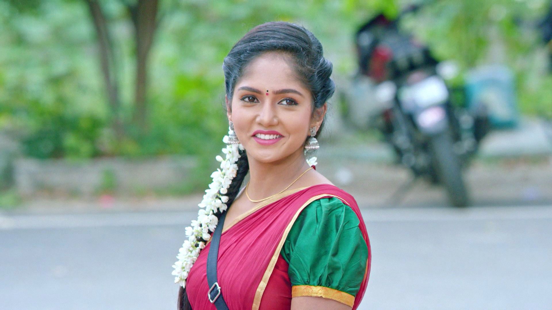 Watch Geetha S1 Episode 1 on JioHotstar