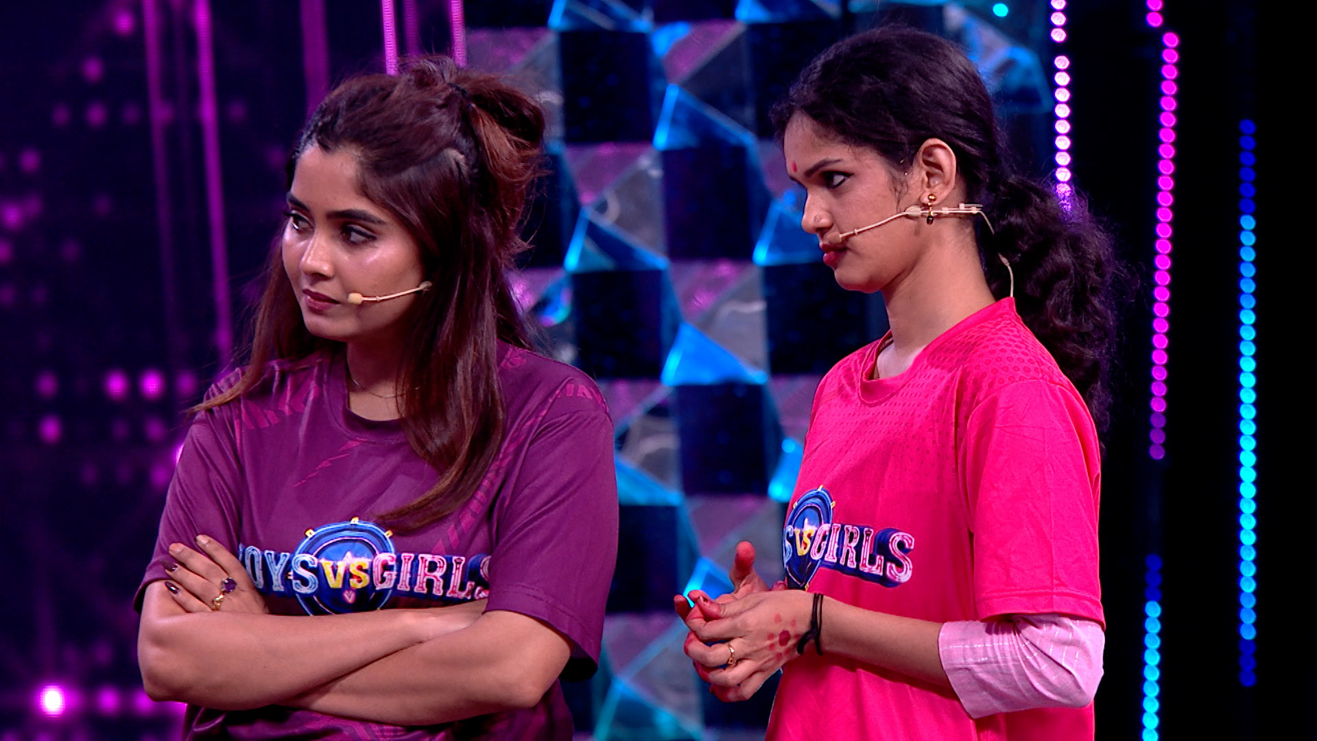 Watch Boys Vs Girls S1 Episode 16 on JioHotstar