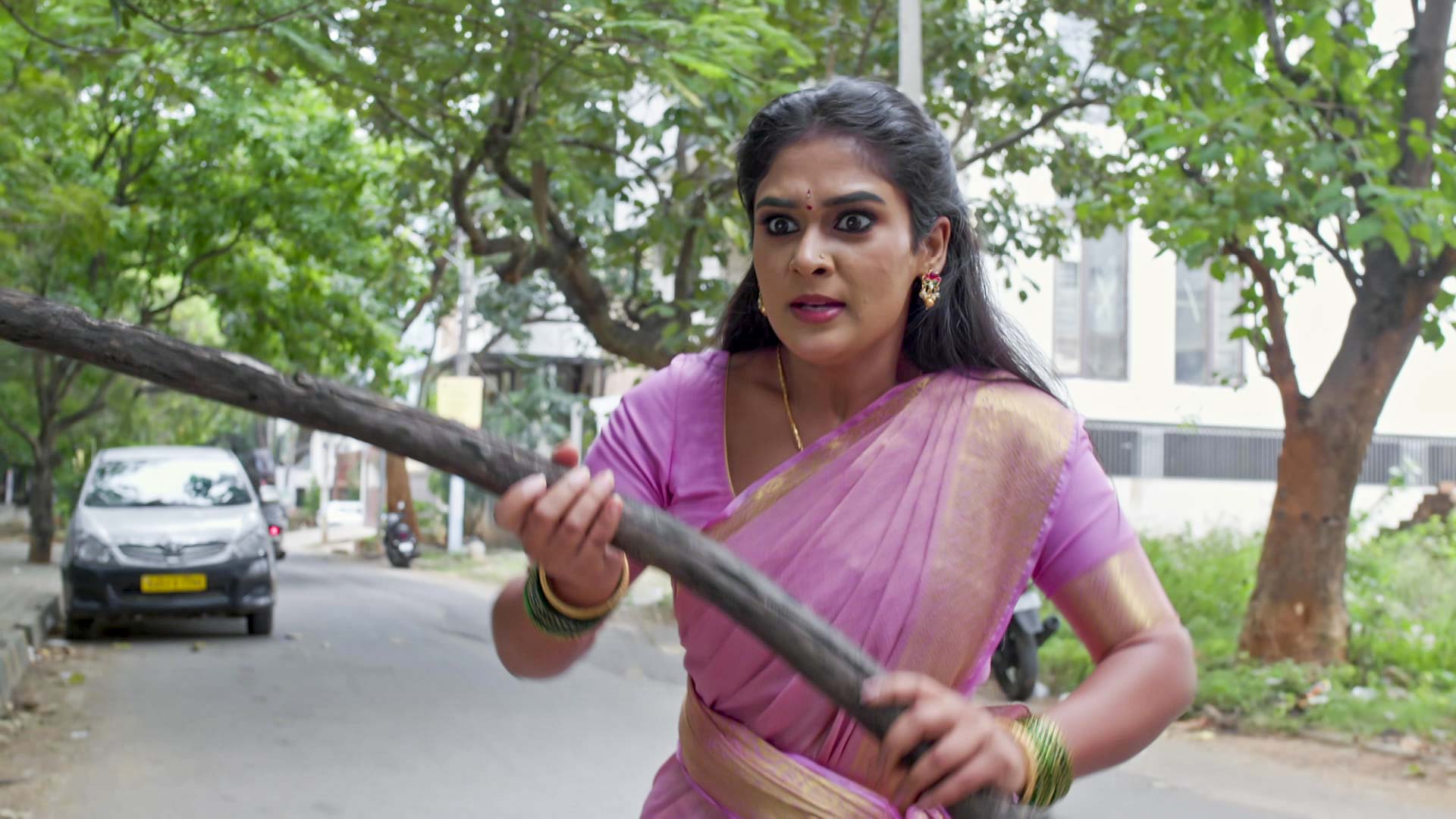 Watch Sharade S1 Episode 253 on JioHotstar