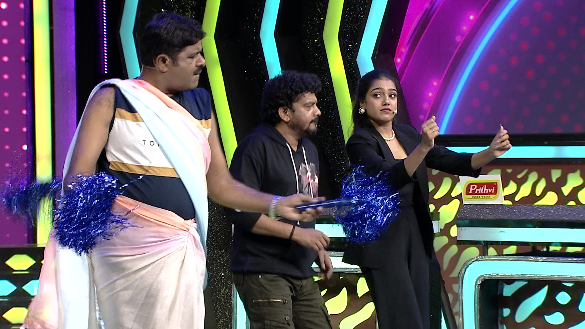 Watch Huu Anthiya Uhuu Anthiya Episode 10 on JioHotstar