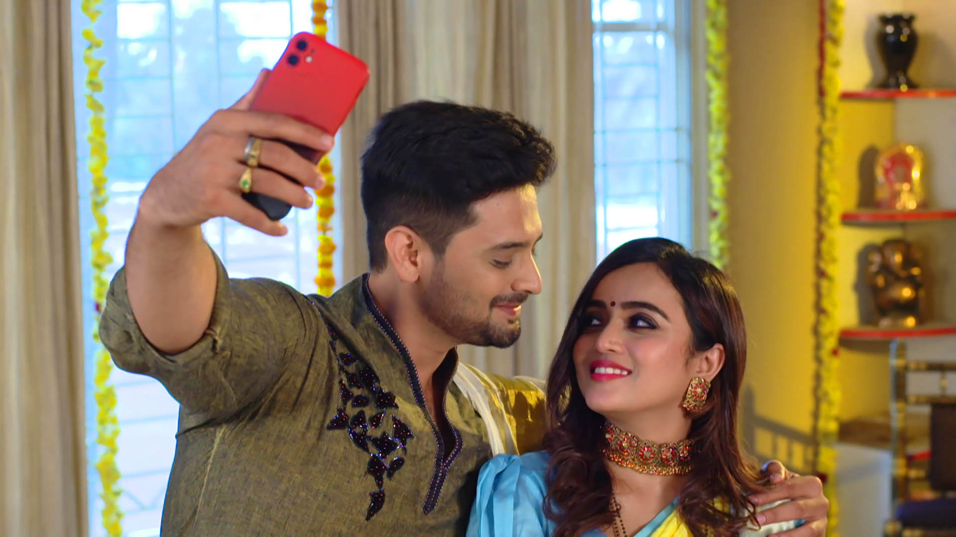 Watch Raja Flirts With Indira Online