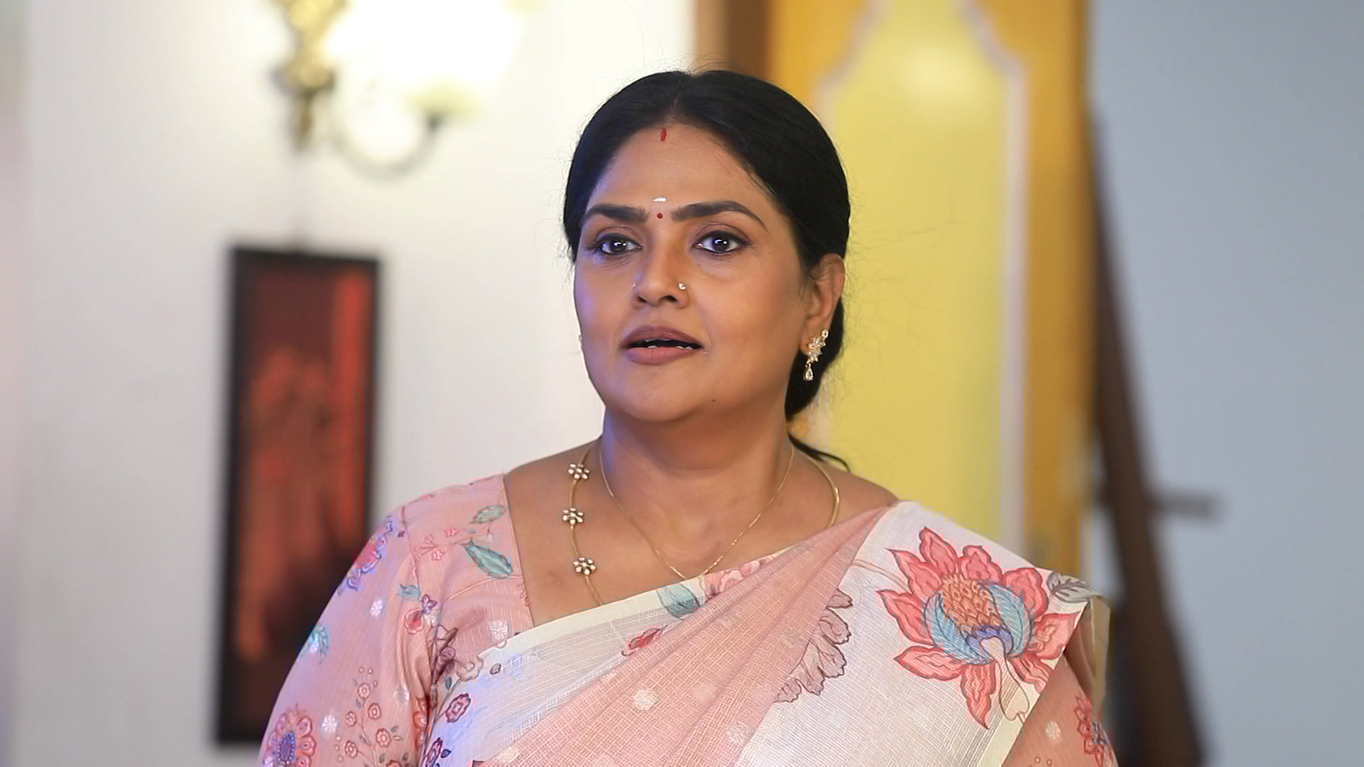Stream Gomathi's Sensible Approach Season 3 Episode 519 – Gomathi's Sensible Approach on Hotstar