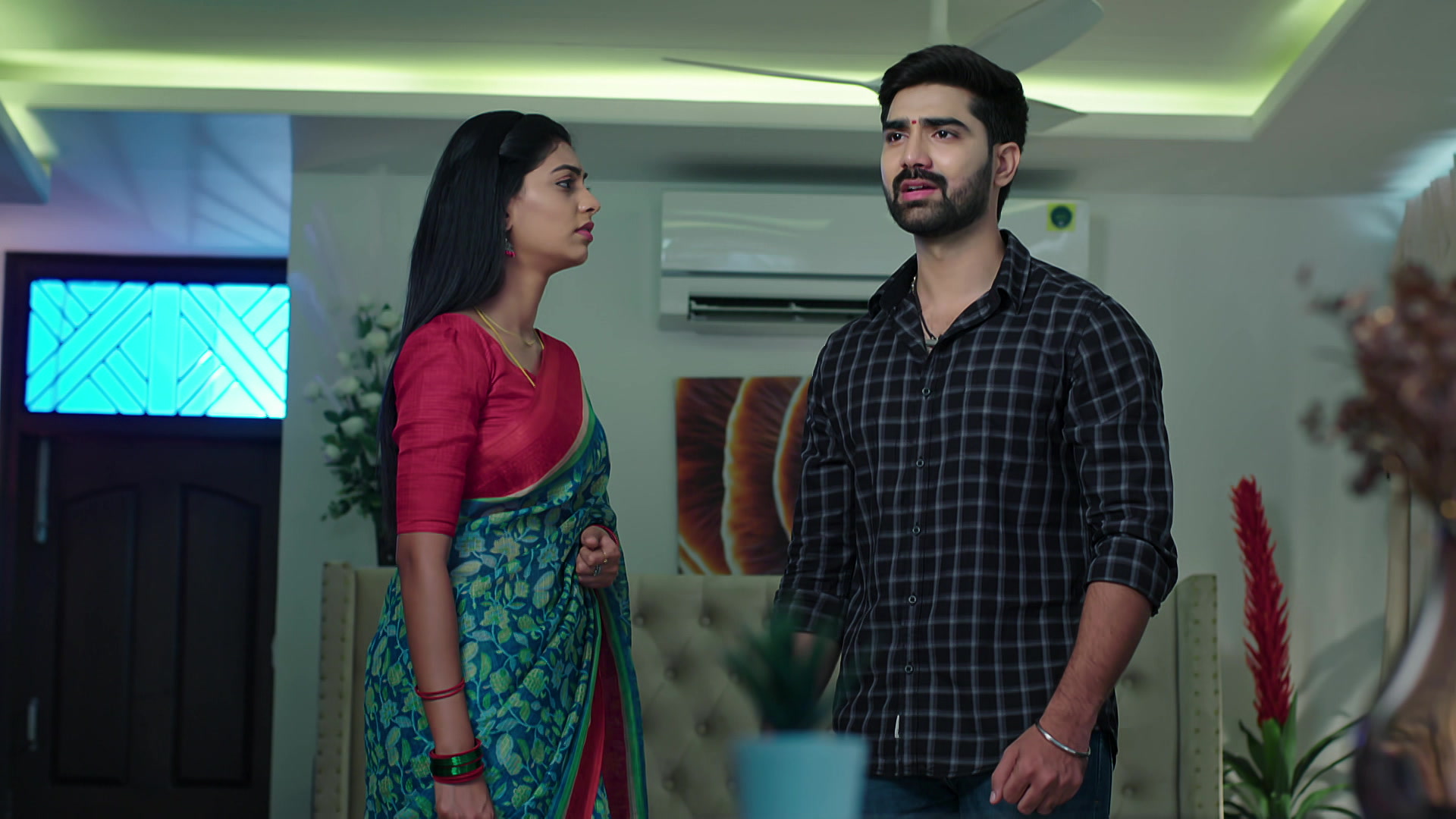 Watch Intinti Gruhalakshmi S1 Episode 972 on JioHotstar
