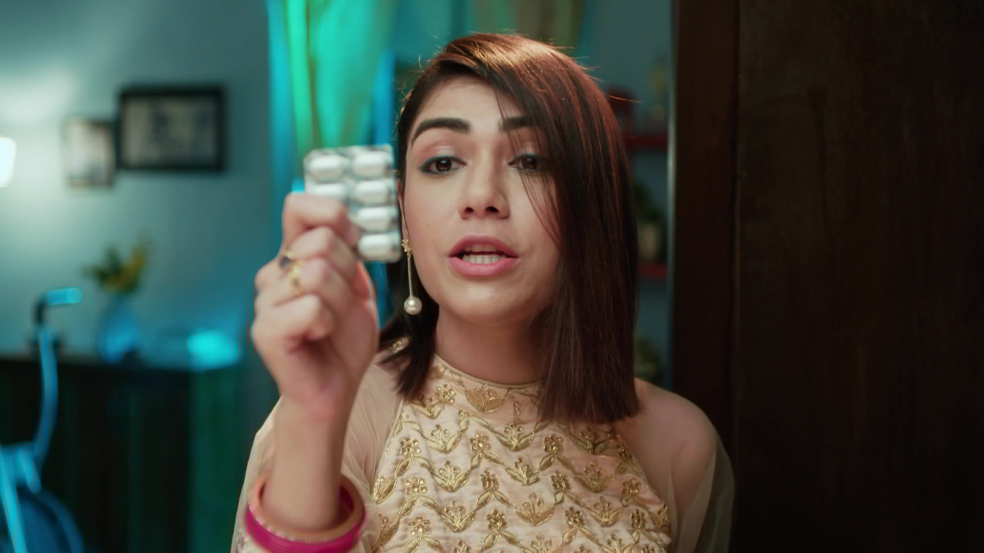 Watch Pandya Store Episode 571 on JioHotstar