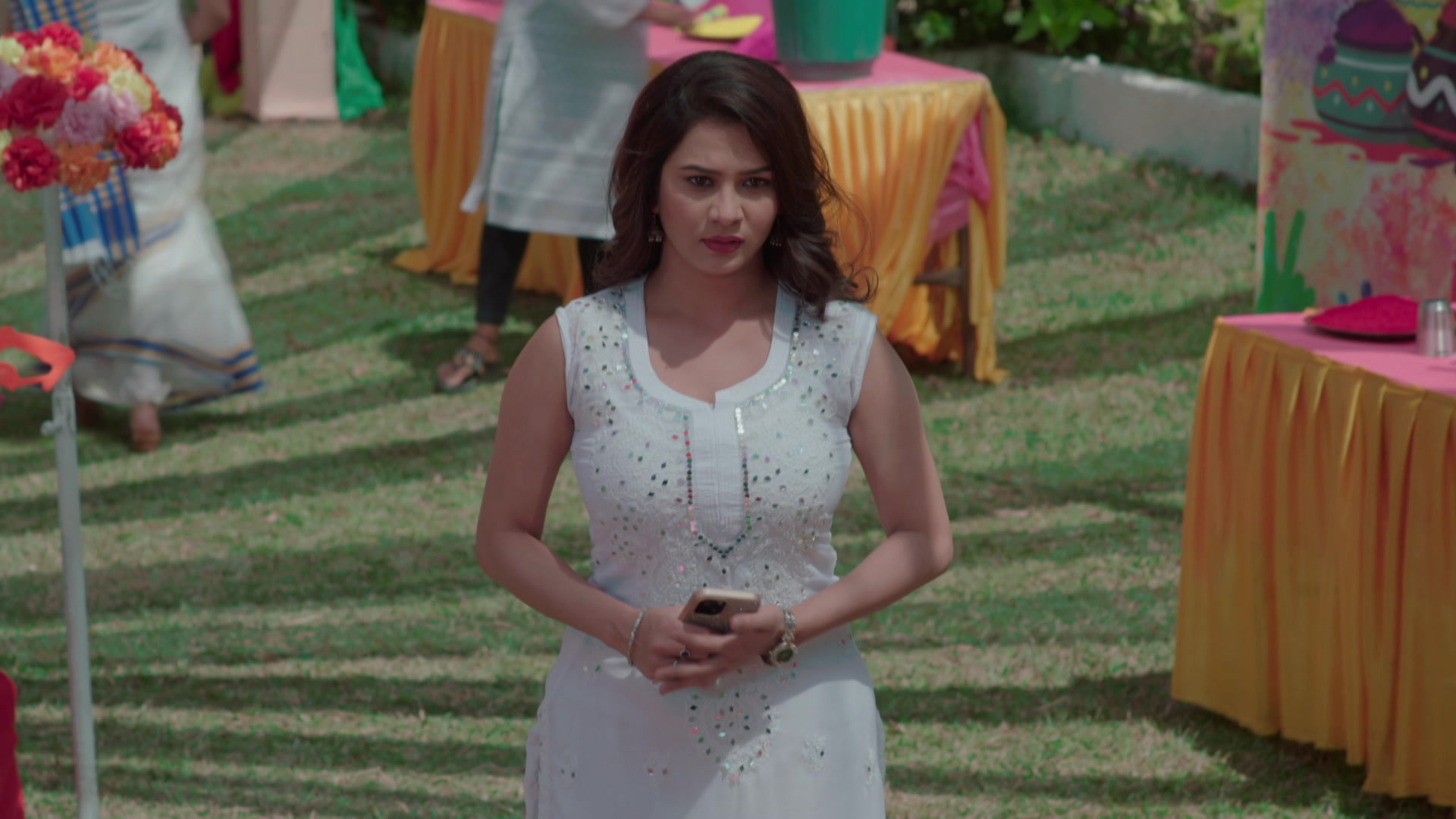 Watch Man Dhaga Dhaga Jodte Nava S1 Episode 285 on JioHotstar