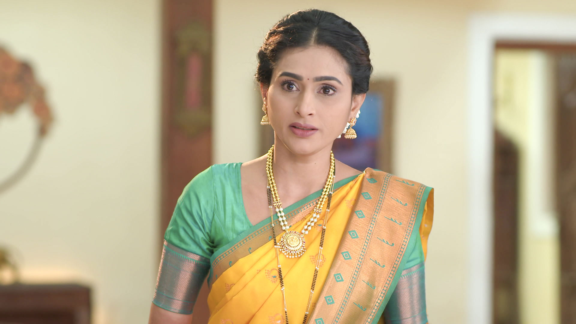 Watch Gharo Ghari Maatichya Chuli S1 Episode 522 on JioHotstar