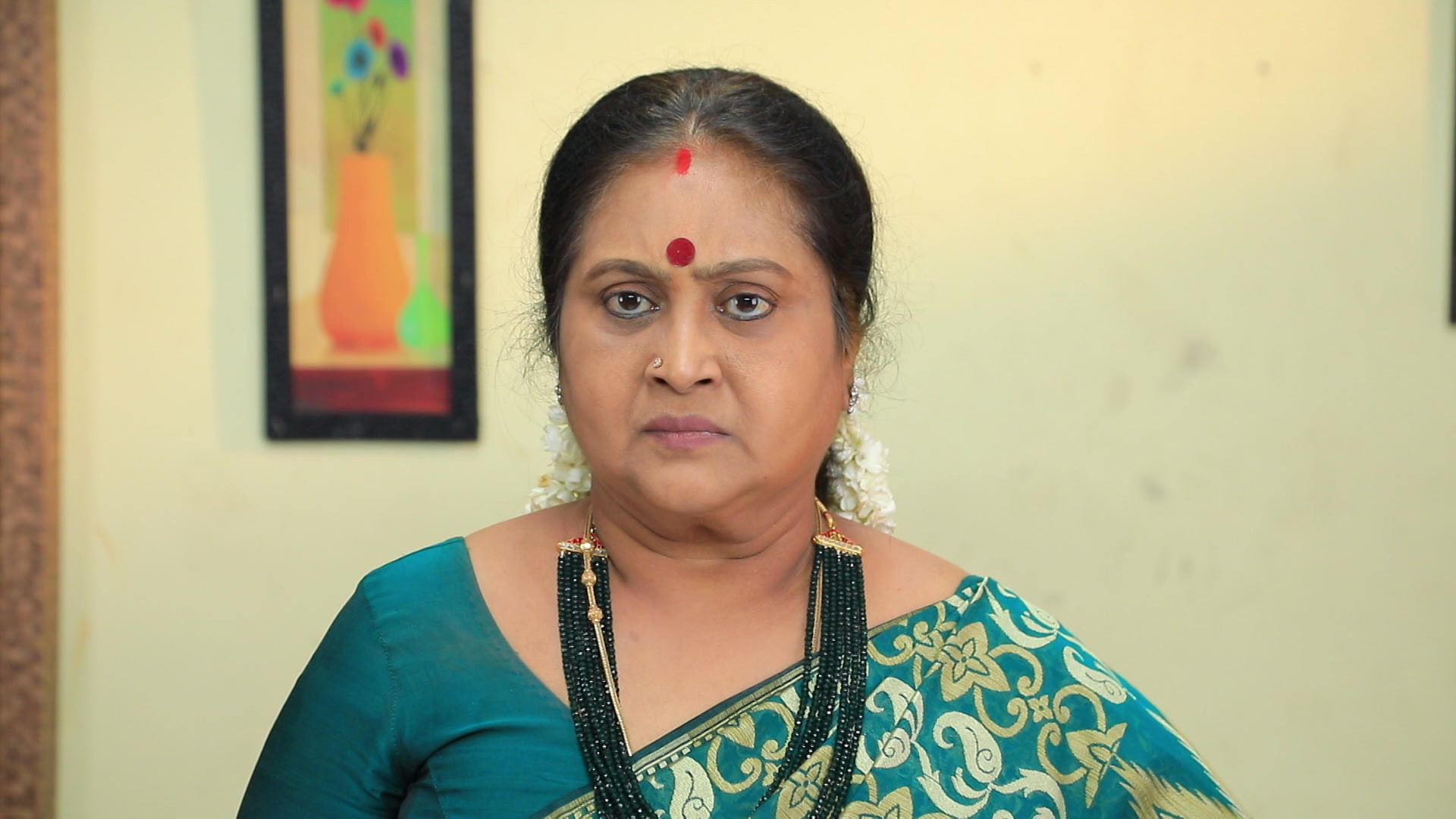 Stream Shocking News for Eshwari Season 1 Episode 1099 – Shocking News ...