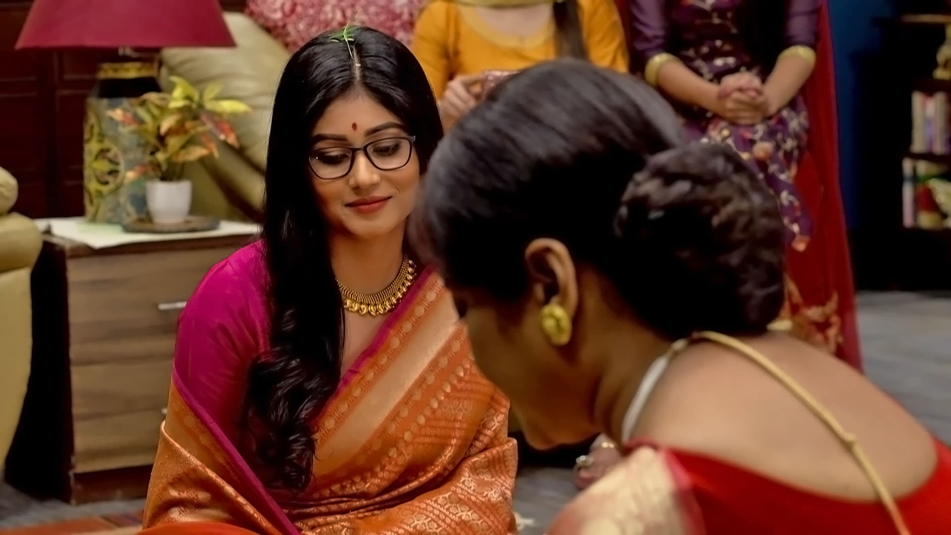 Watch Mohor S1 Episode 228 on JioHotstar