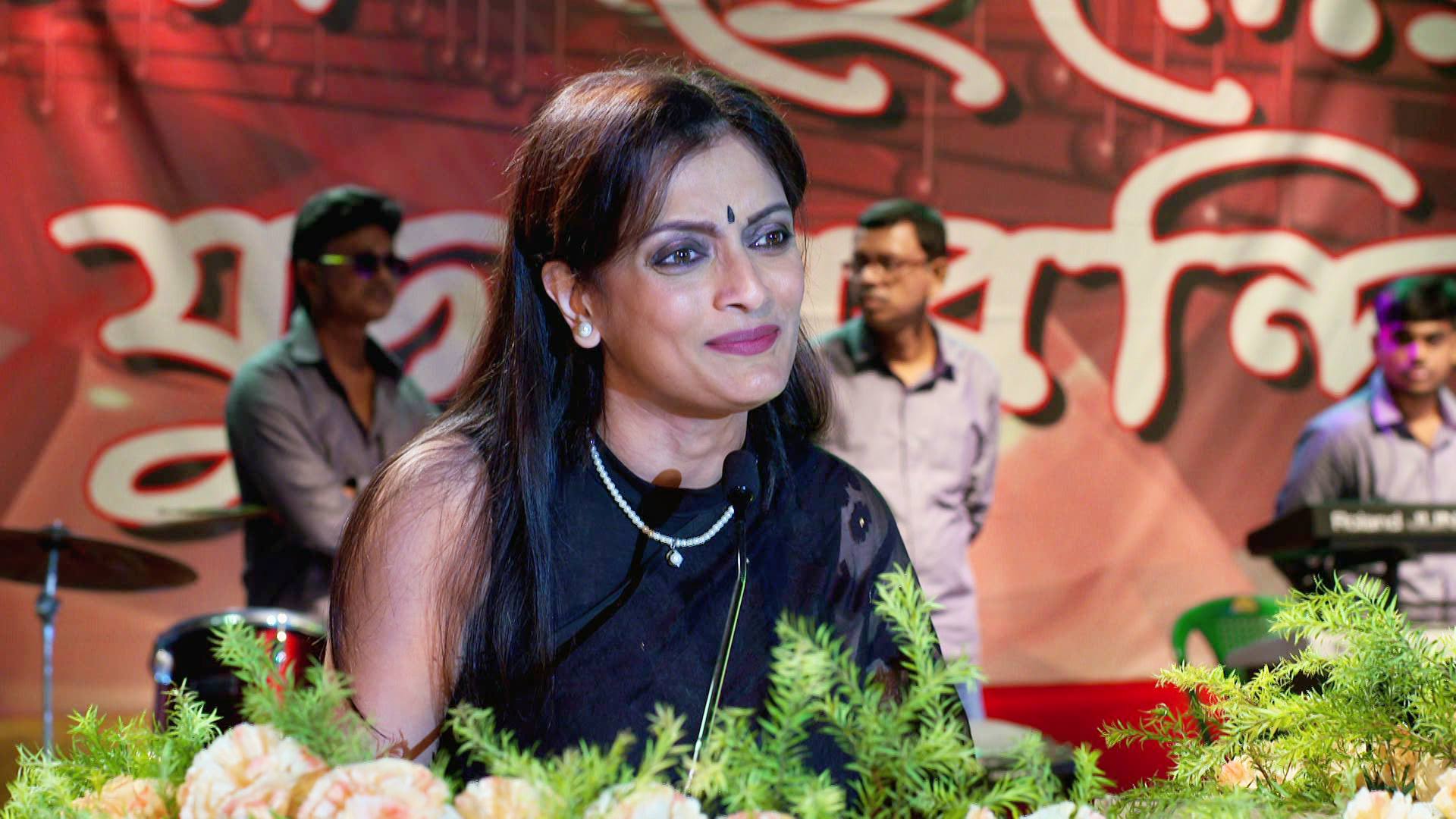 Watch Sreemoyee Episode 744 on JioHotstar