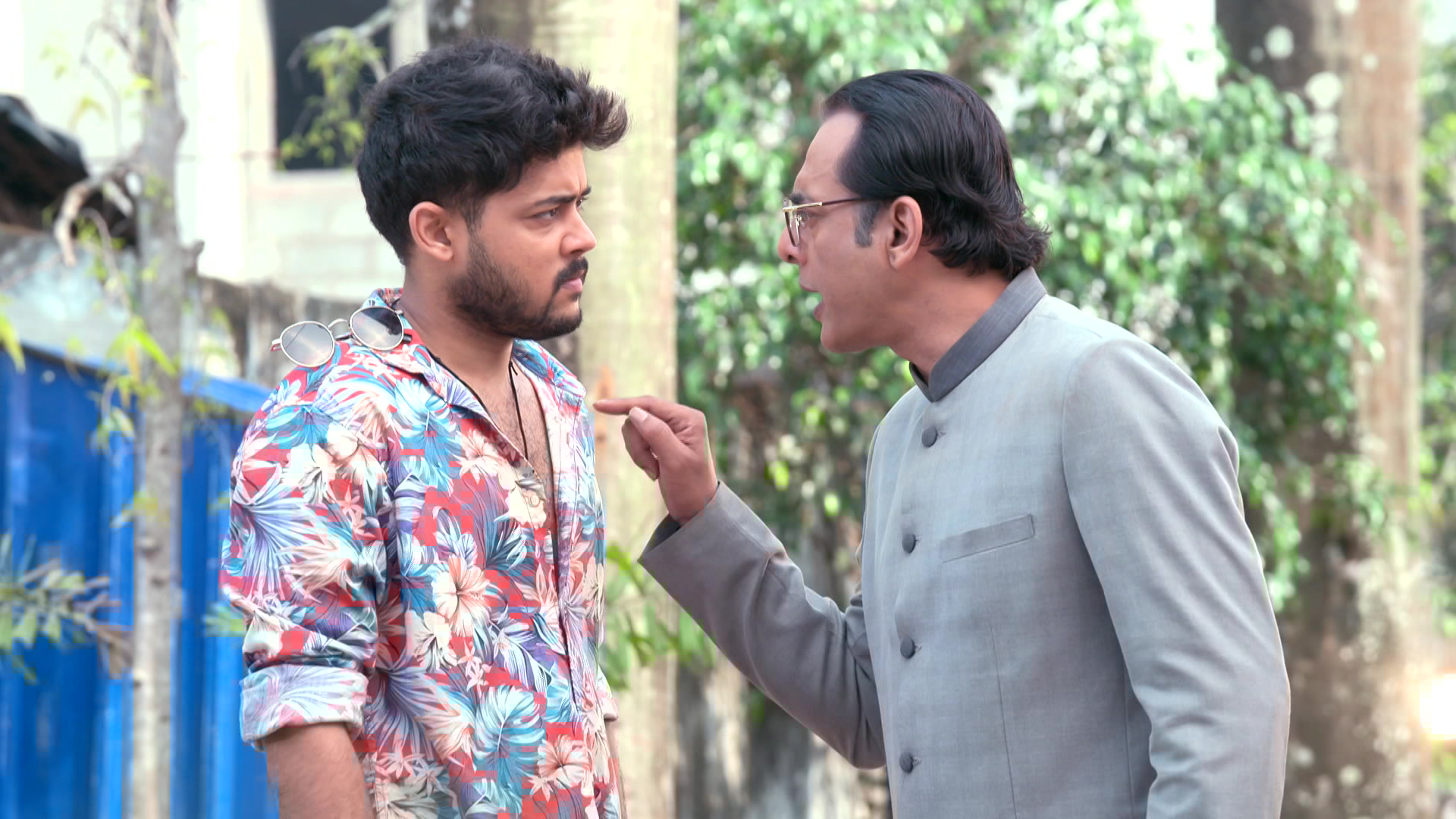 Watch Dui Shalik S1 Episode 144 on JioHotstar