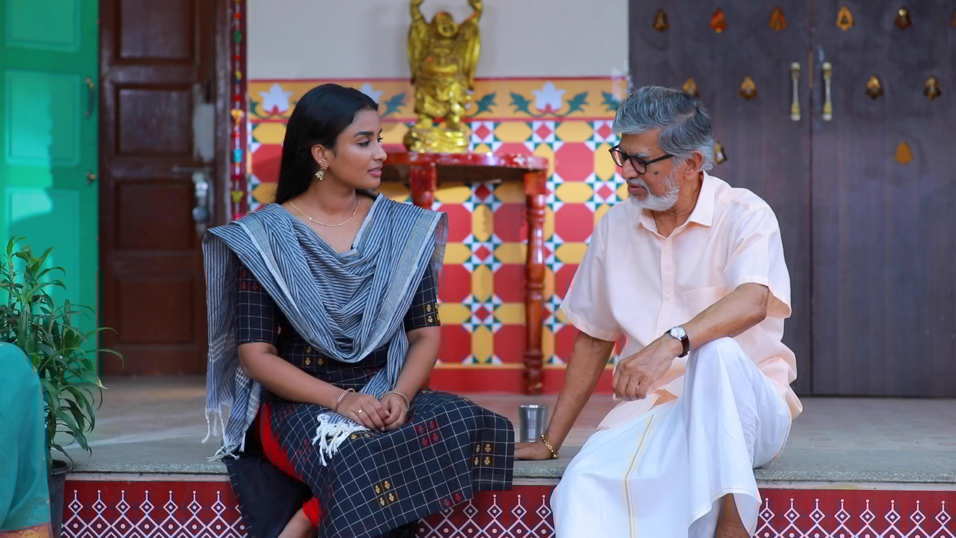 Watch kizhakku-vaasal only on Watcho