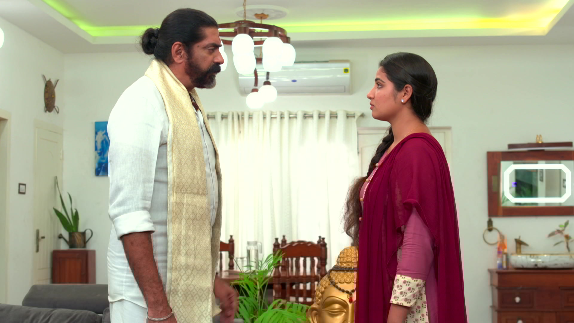 Watch Koodevide S1 Episode 588 on JioHotstar