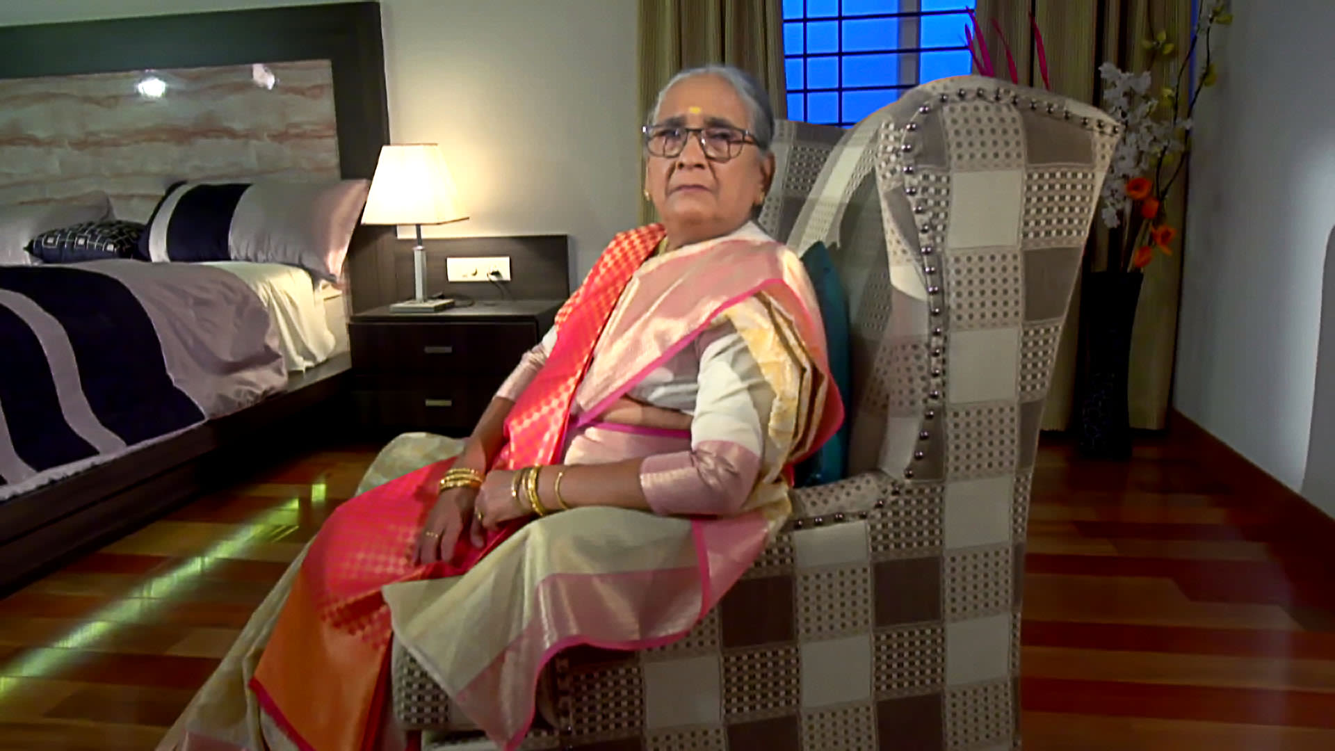 Watch Maharani Episode 1 on JioHotstar