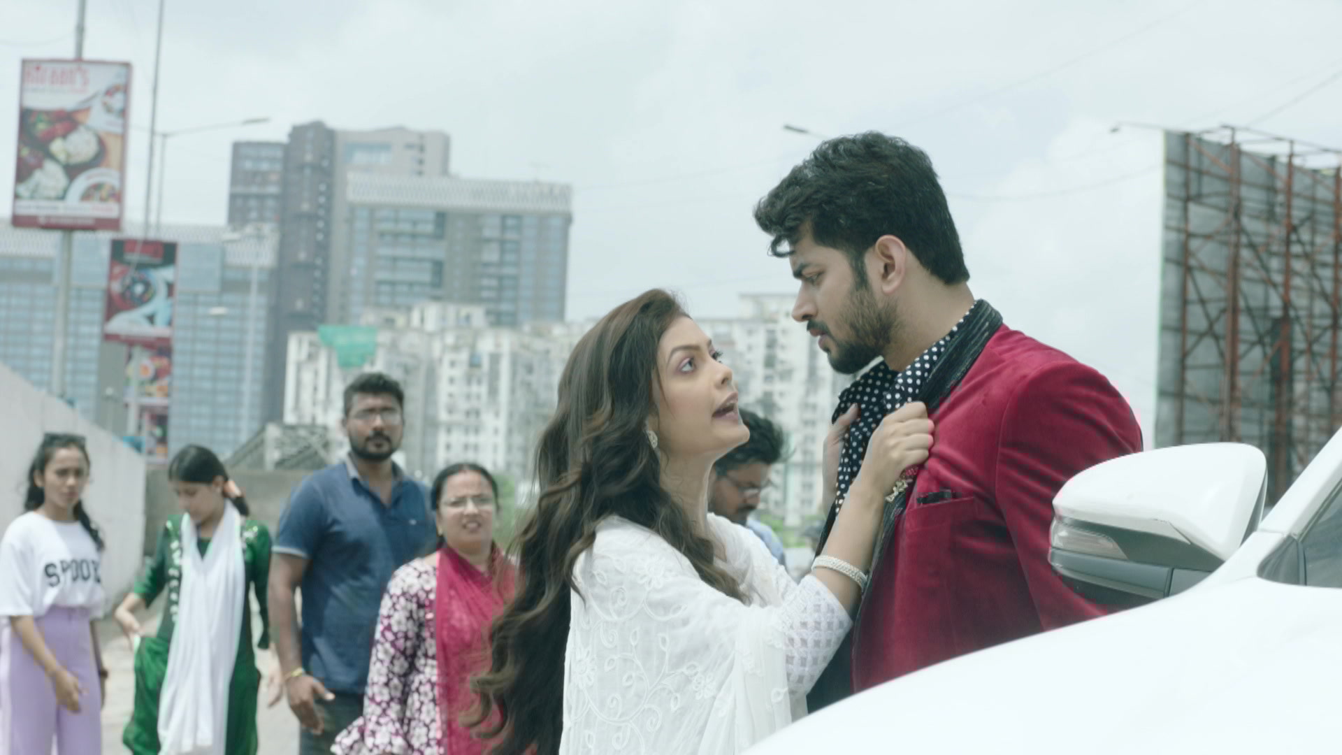 Watch Love Biye Aajkal S1 Episode 1 on JioHotstar