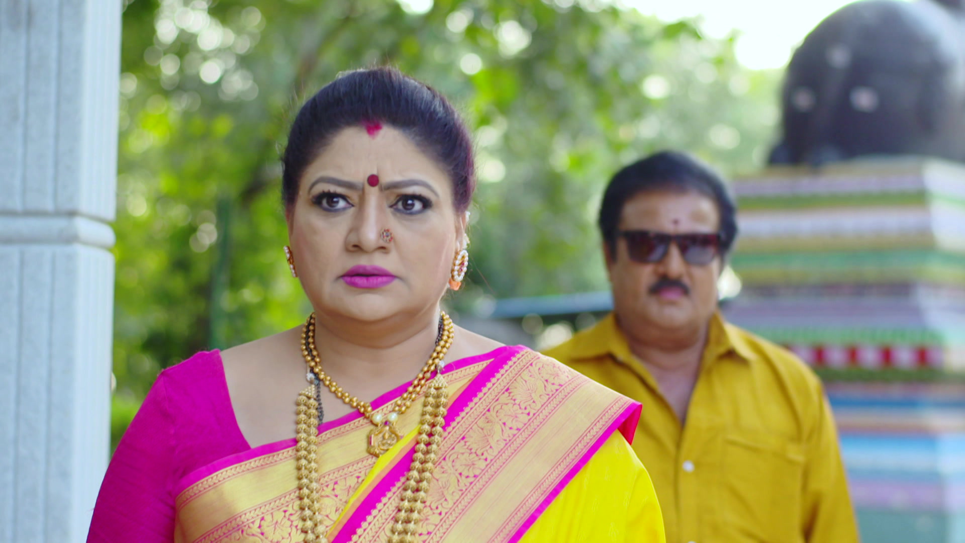 Watch Indira, Raja's Super Plan! Online