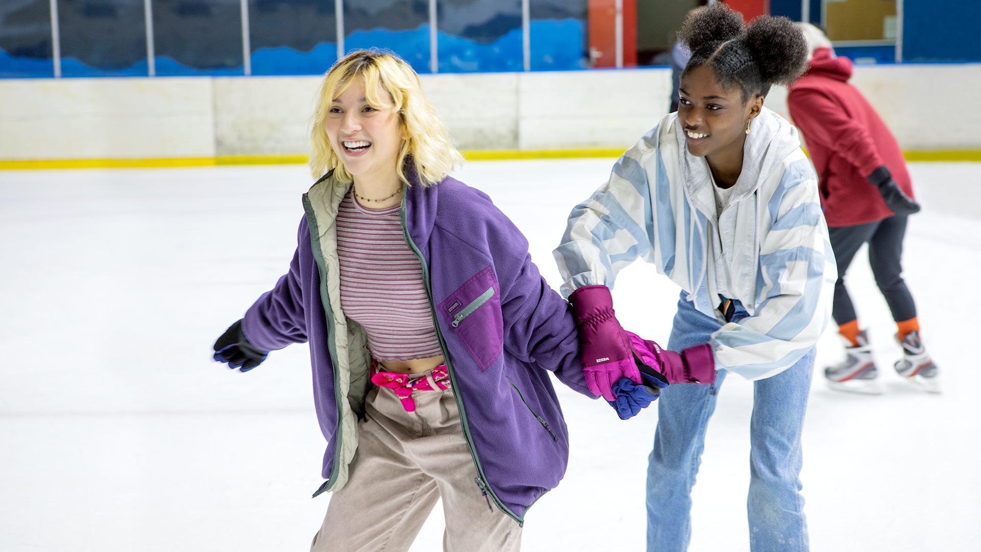 Nonton Double Axel Season 1 Episode 3 - Double Axel di Disney+ Hotstar