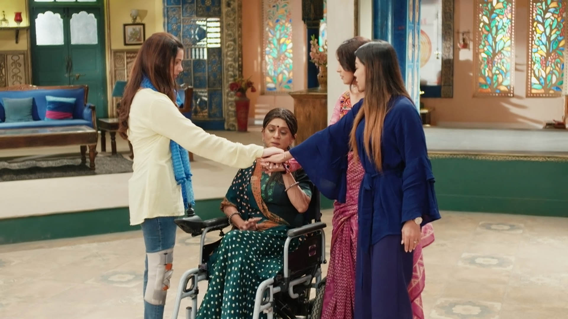 Watch Pandya Store S1 Episode 750 on JioHotstar