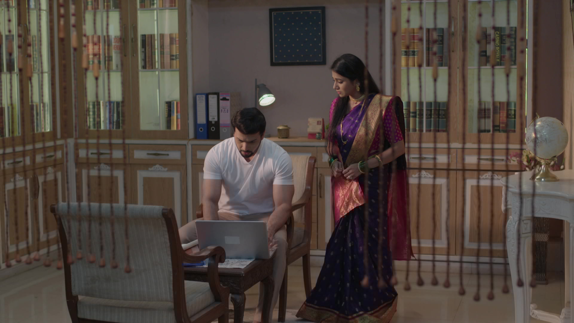 Watch tharala-tar-mag All Episodes | Watcho