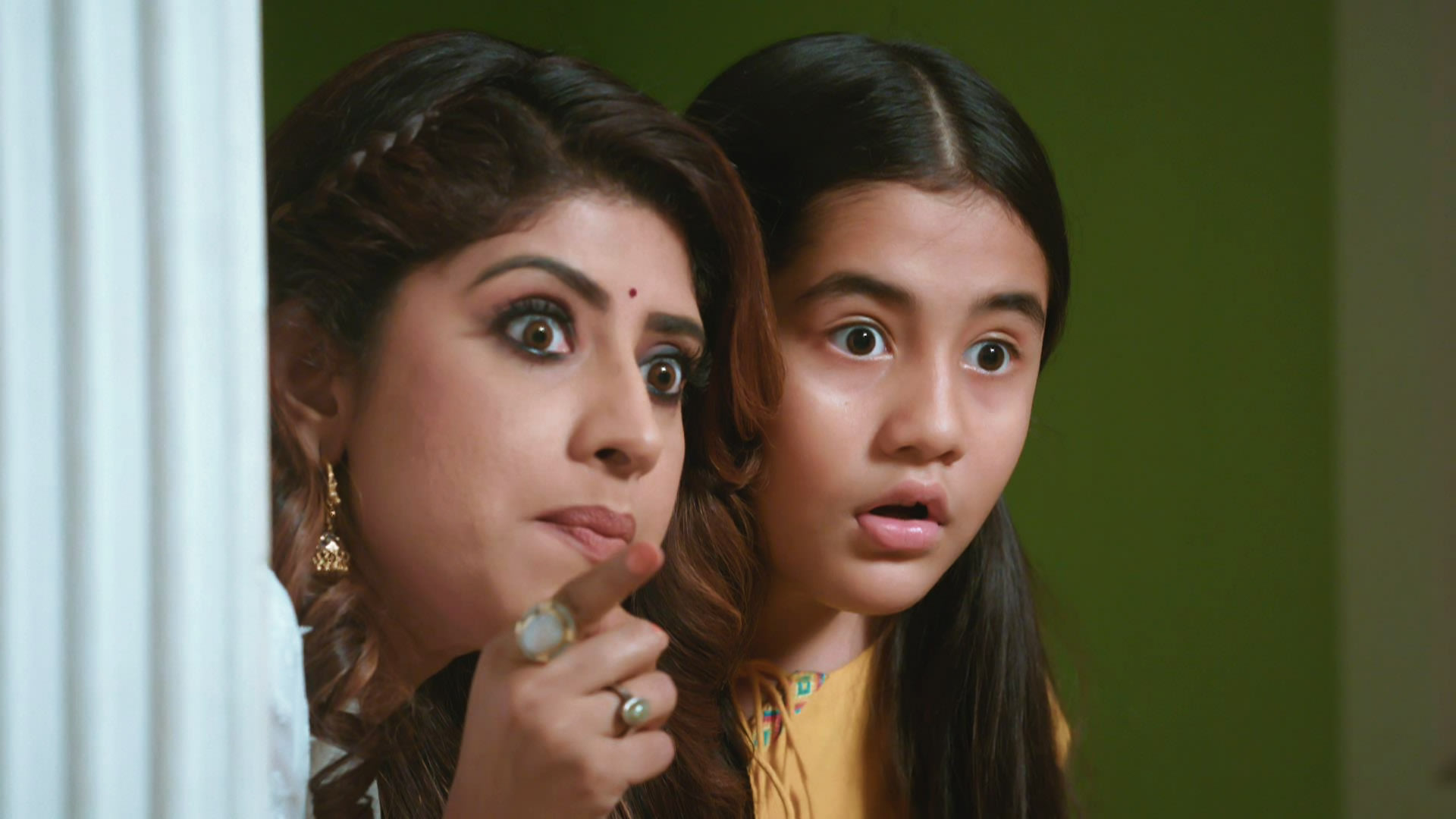Watch Kulfi Kumar Bajewala S1 Episode 477 on JioHotstar