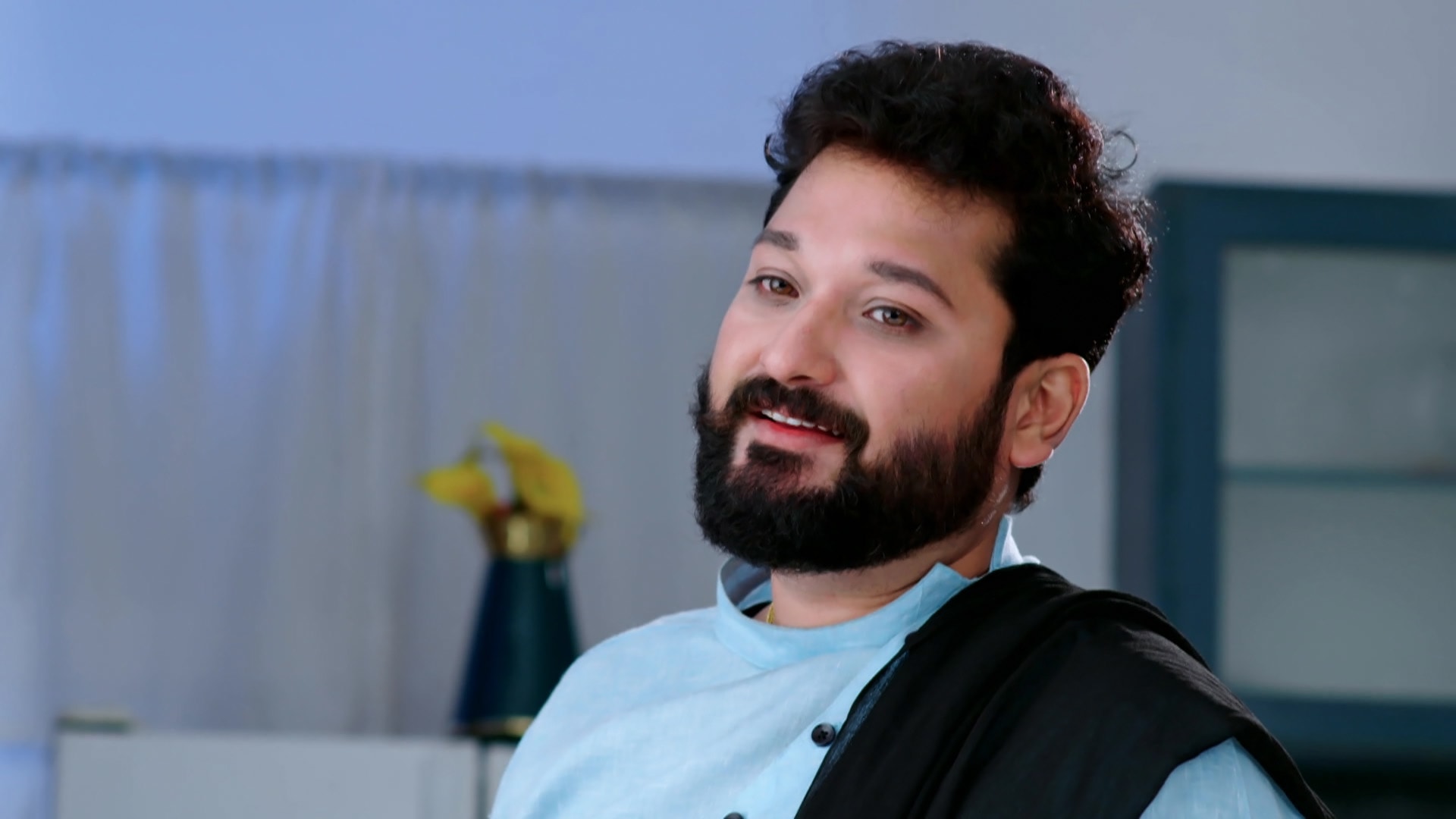 Watch Guppedantha Manasu Episode 290 on JioHotstar