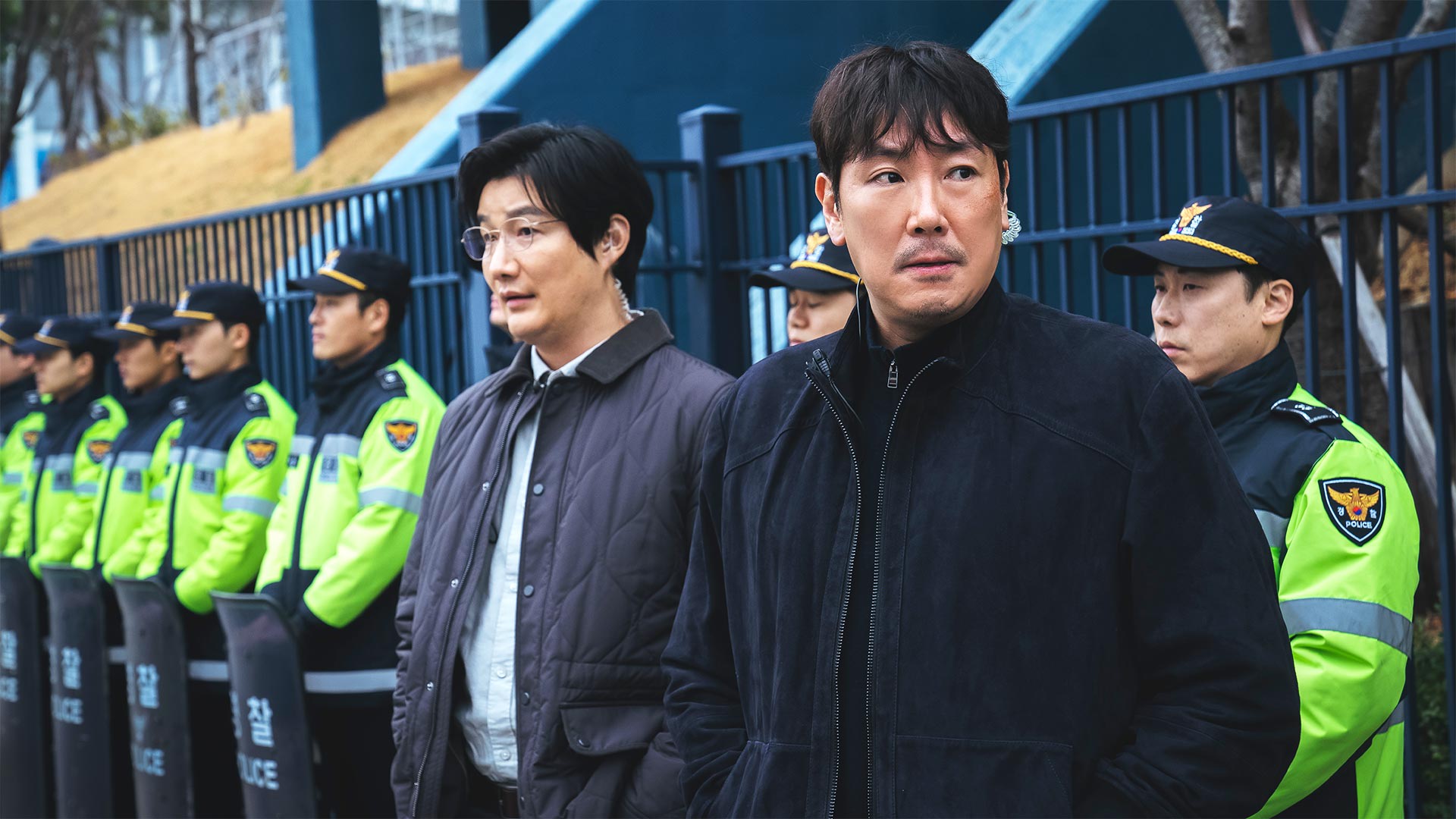 Stream NO WAY OUT Season 1 Episode 1 – NO WAY OUT on Disney+