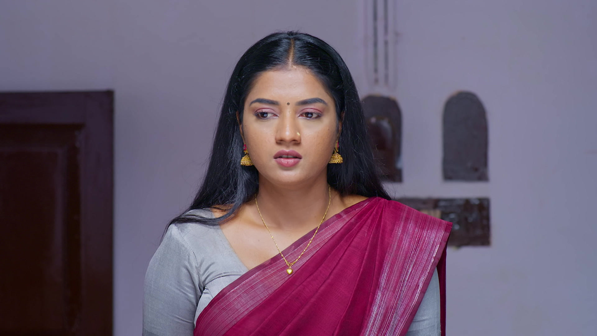 Watch Snehakkoottu Episode 252 on JioHotstar