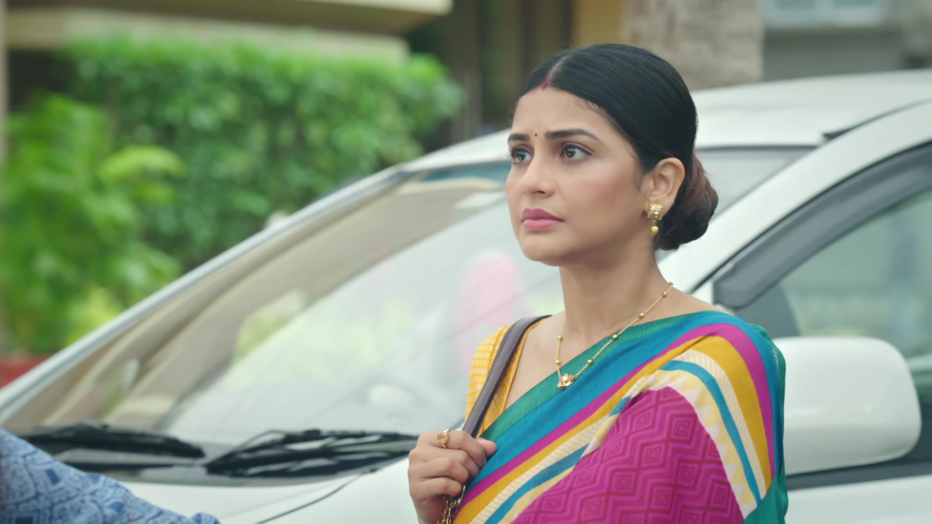 Watch Ishani S1 Episode 5 on JioHotstar