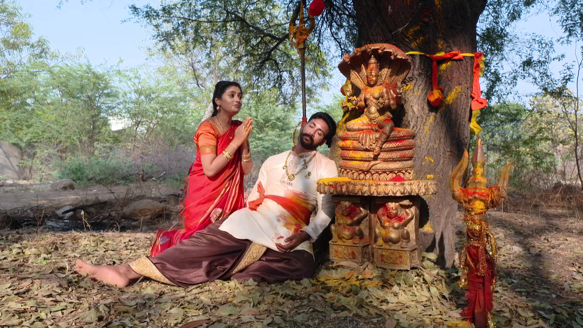 Watch Bangarada Panjara S1 Episode 98 on JioHotstar