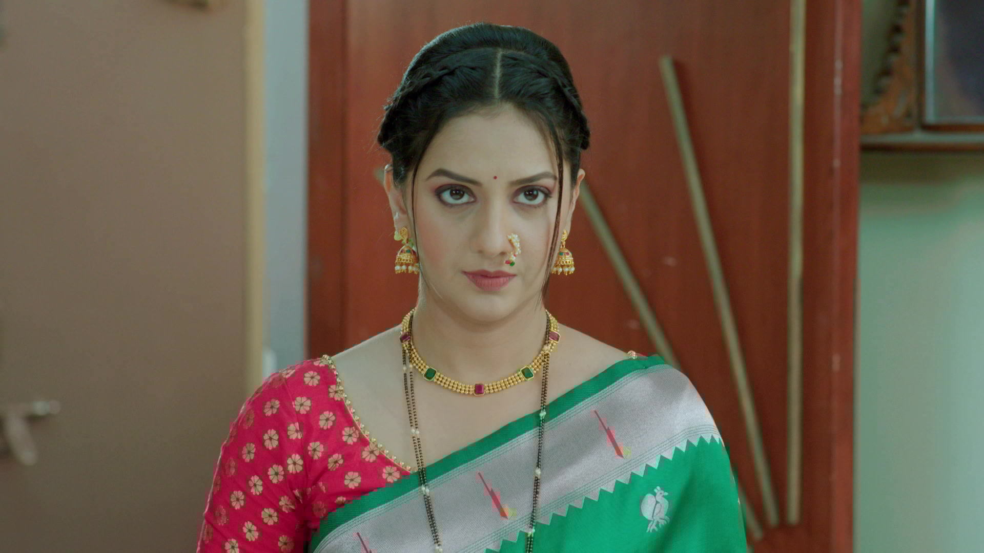 Watch Premachi Goshta S1 Episode 196 on JioHotstar