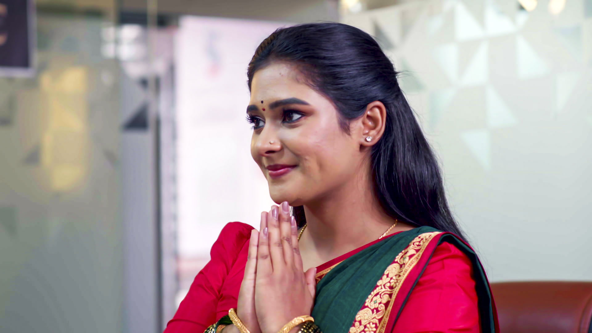 Watch Sharade S1 Episode 192 on JioHotstar