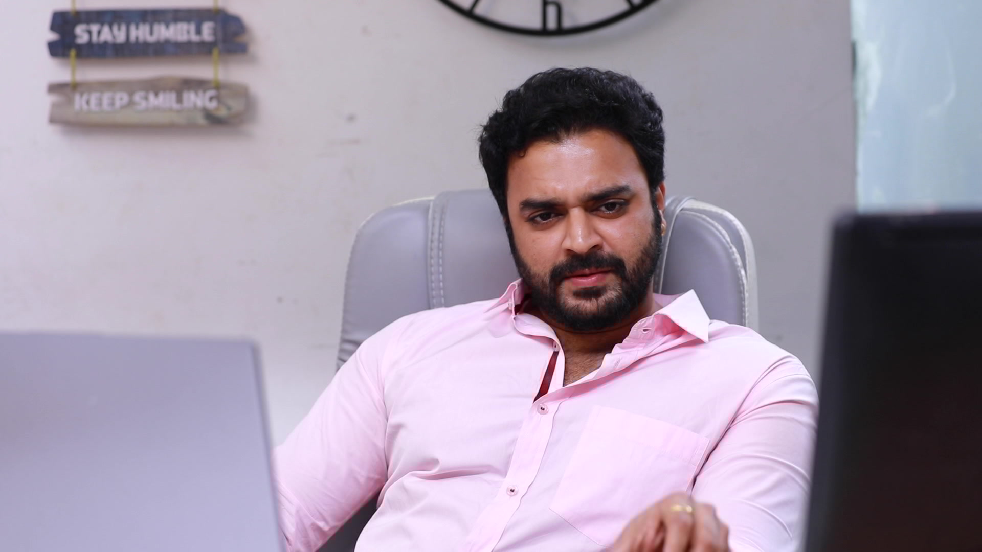 Stream Surya in a Fix Season 1 Episode 205 – Surya in a Fix on Hotstar