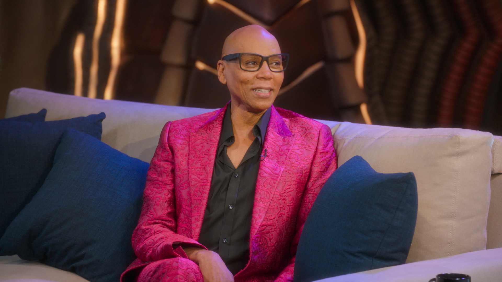 Earth to Ned - Disney+