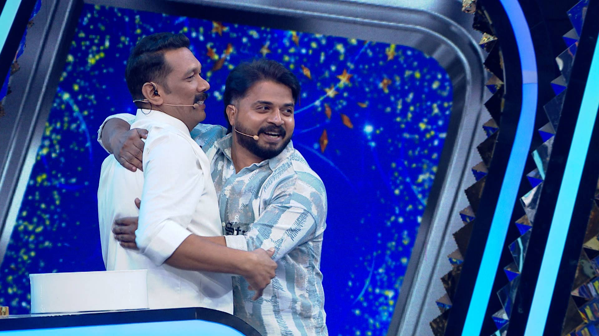 Watch Enkile Ennodu Para S1 Episode 19 on JioHotstar