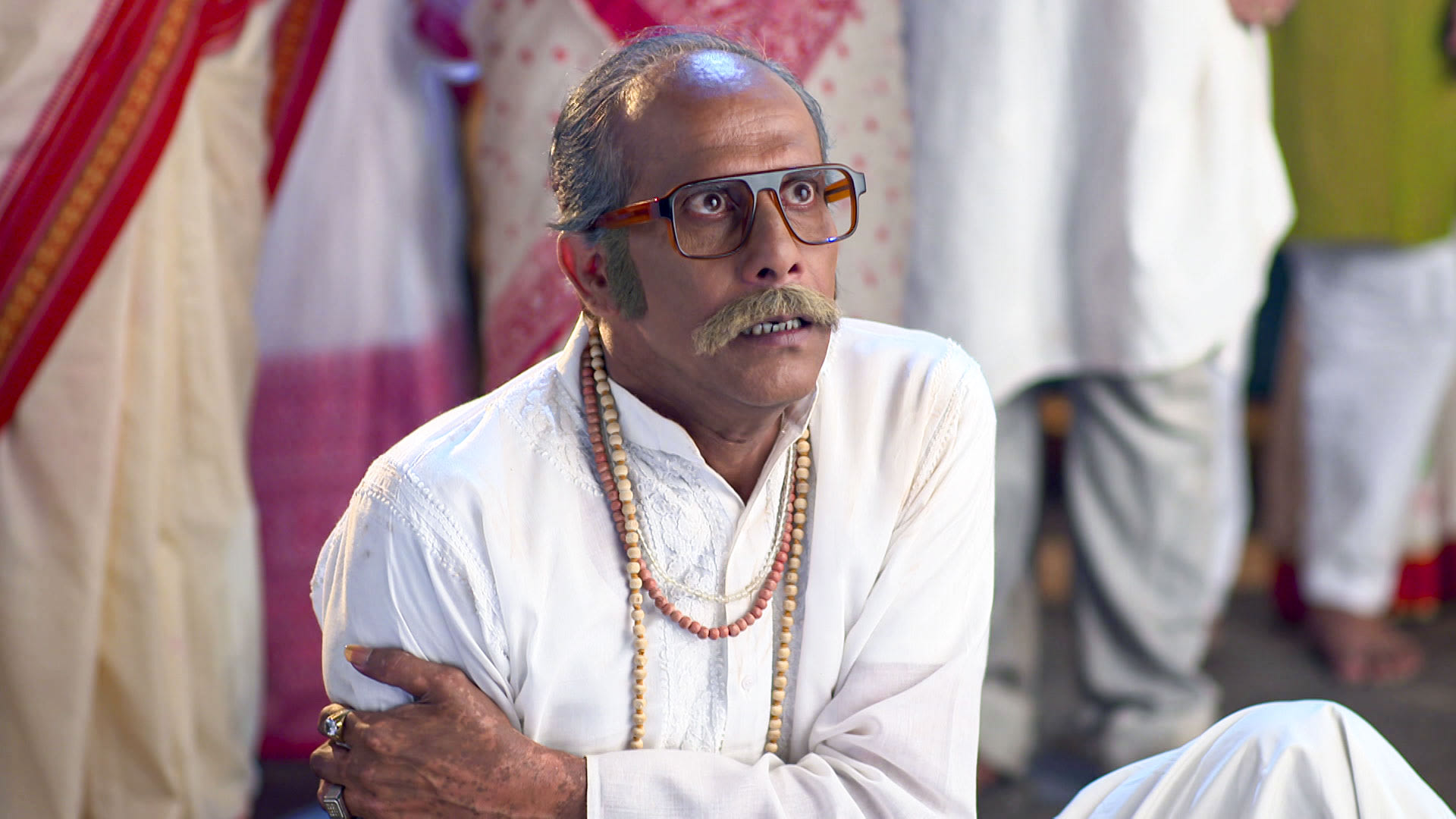 Watch Anurager Chhowa S1 Episode 1053 on JioHotstar