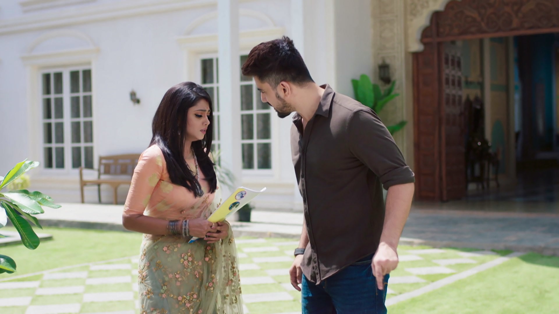 Stream Kabir Rebukes Kavya Season 1 Episode 25 – Kabir Rebukes Kavya on Hotstar