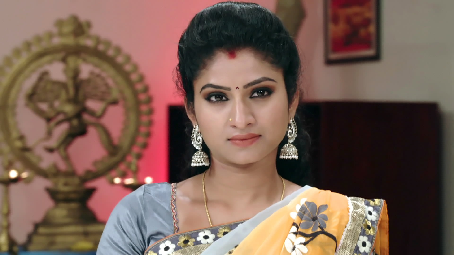 Watch Kumkuma Puvvu S8 Episode 381 on JioHotstar