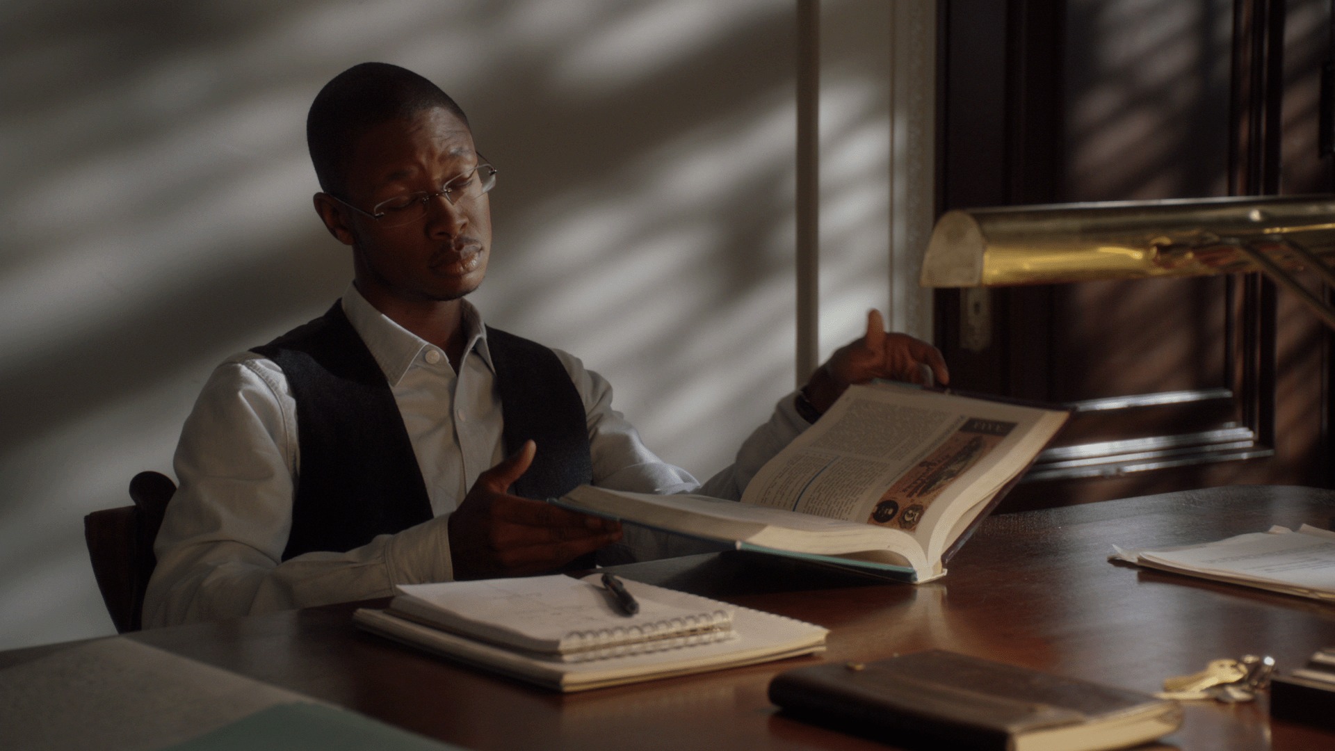 Watch Perception S1 Episode 9 on Disney+ United Arab Emirates | English ...