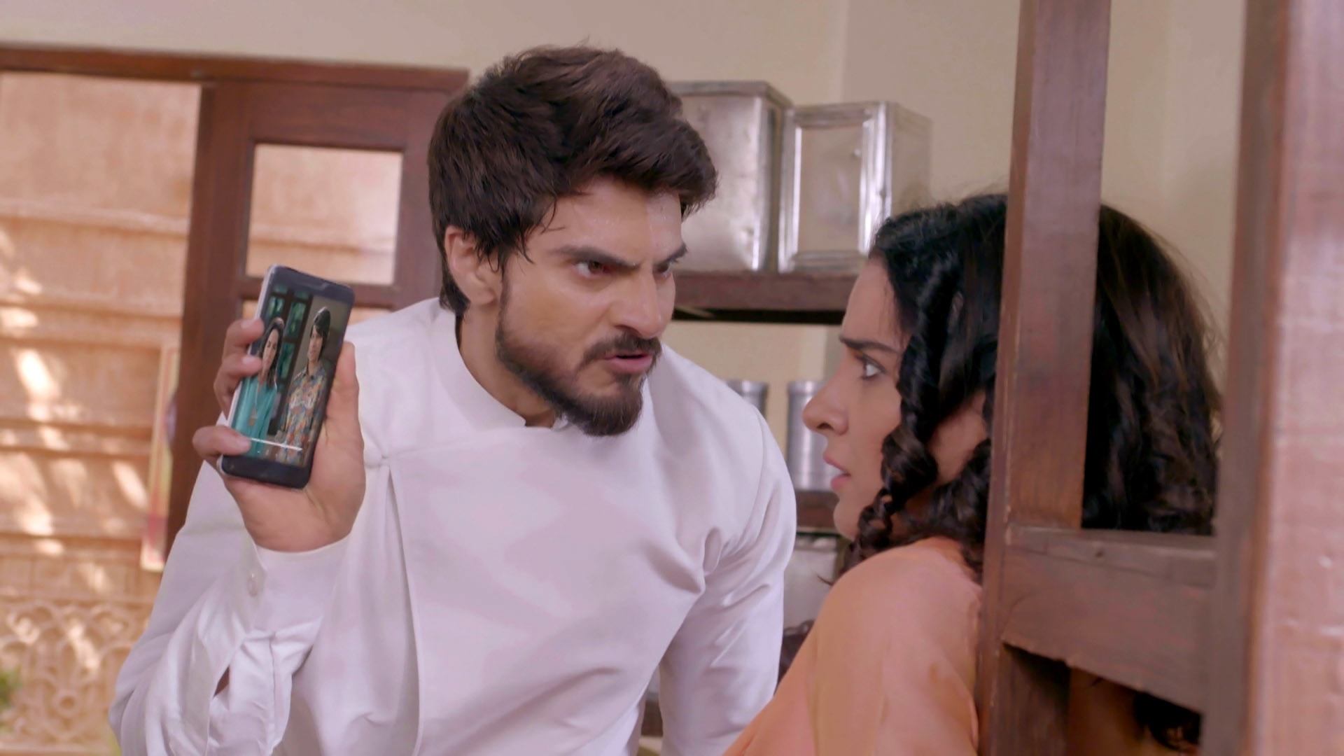 Watch Devguru to Unveil Bhavini's Lies? Online