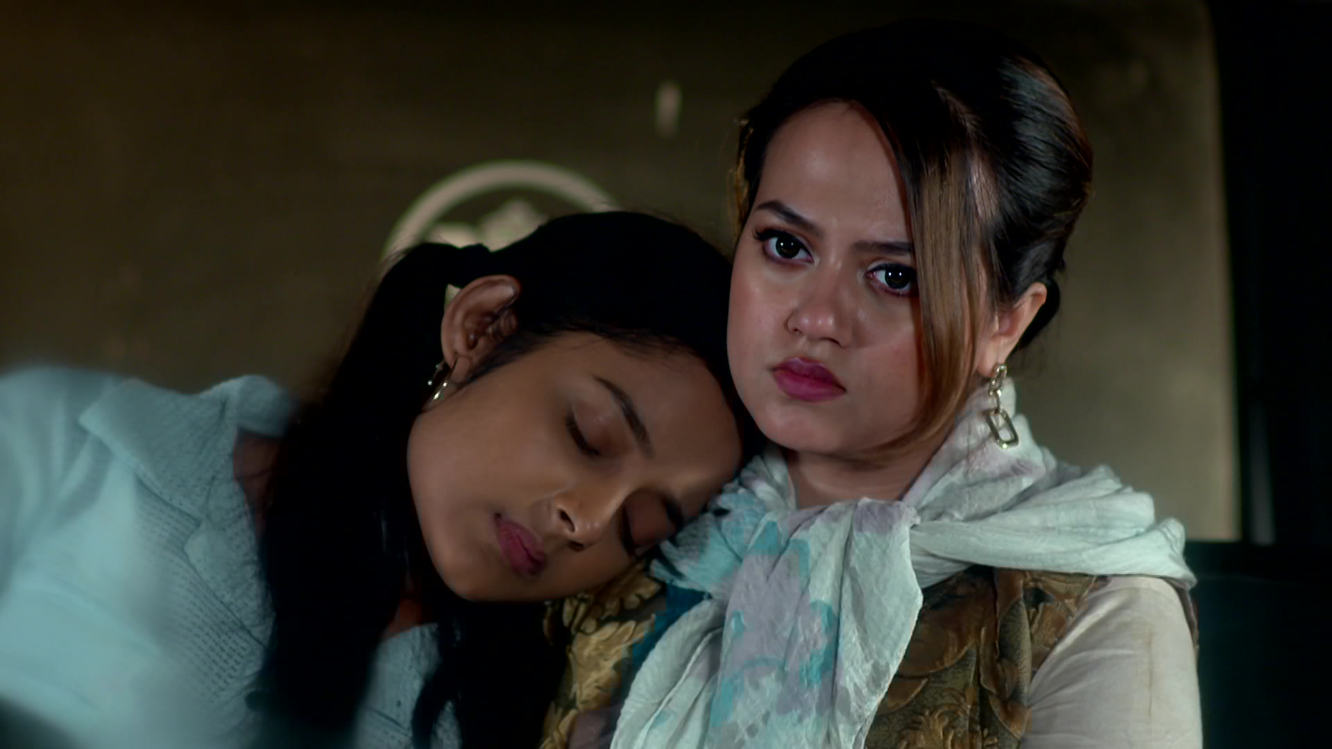 Watch Anurager Chhowa Episode 900 on JioHotstar