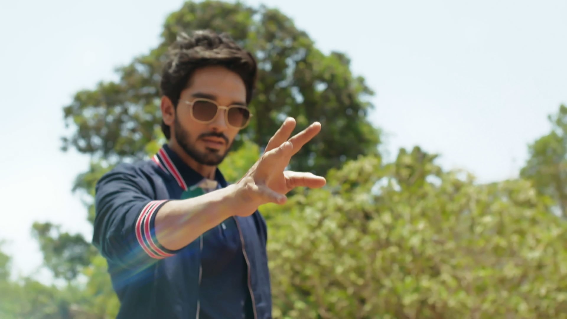 Watch Ansh's Search for Munna, Piya Online