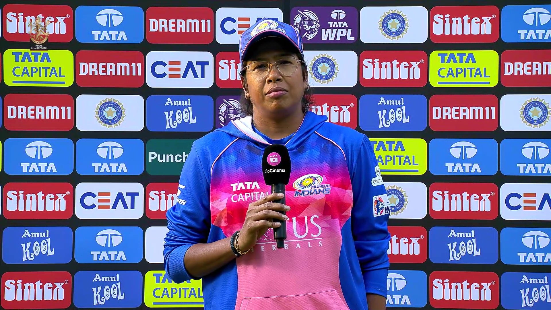 RCB vs MI - Pre-Match Interview - Jhulan Goswami Interview