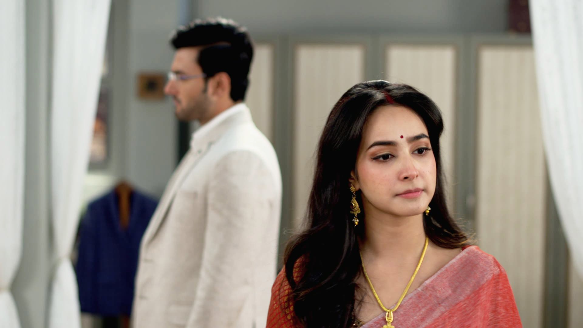 Watch Mon Phagun S1 Episode 106 on Disney+ Hotstar