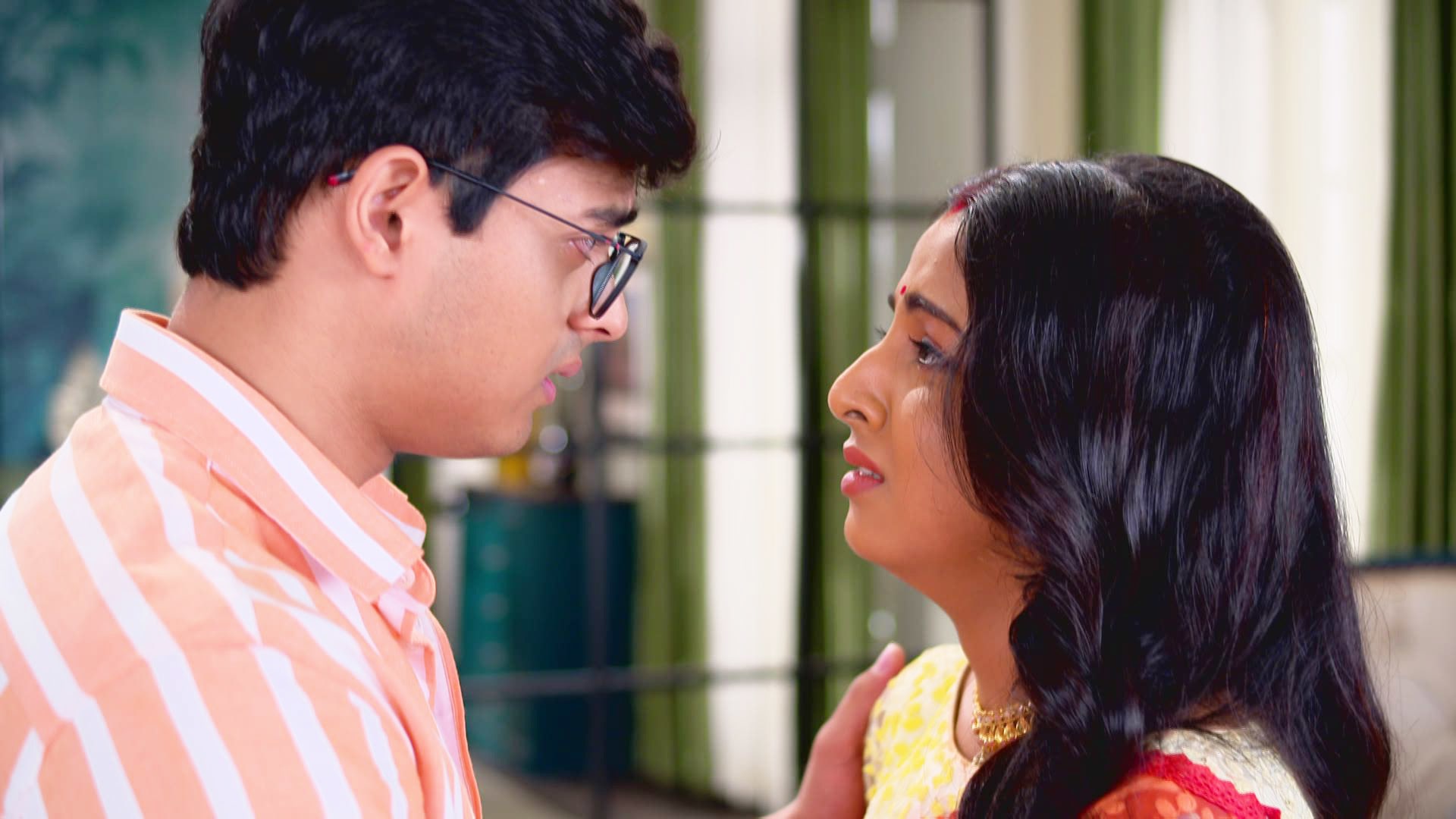 Stream anurager-chhowa Online | Watcho