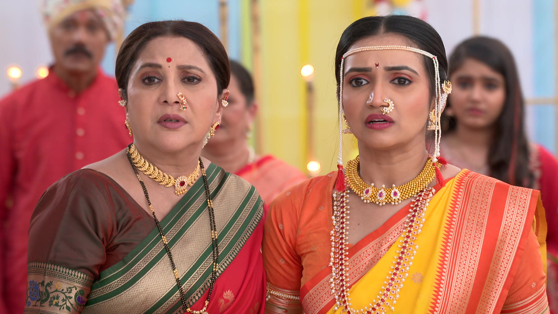 Watch Aai Ani Baba Retire Hot Aahet S1 Episode 53 on JioHotstar
