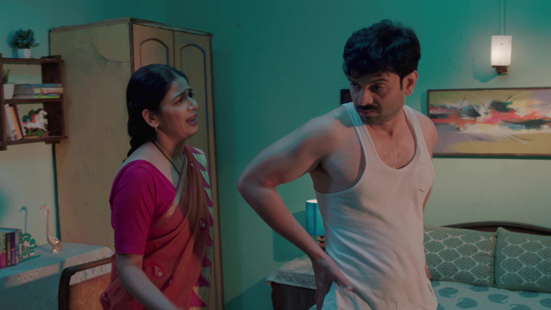 Watch Man Dhaga Dhaga Jodte Nava S1 Episode 200 on JioHotstar