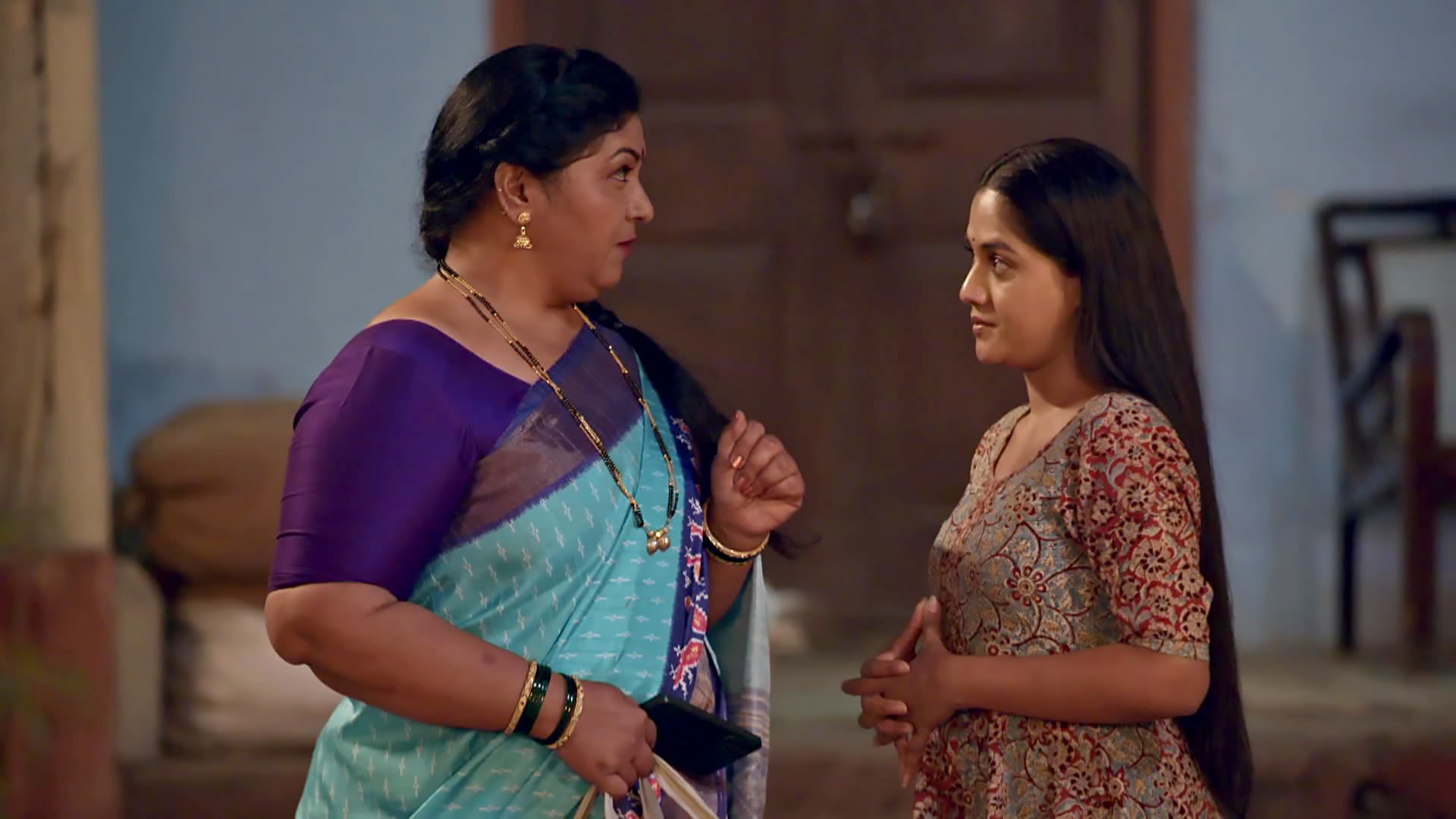 Watch Lai Avadtes Tu Mala Episode 167 on JioHotstar