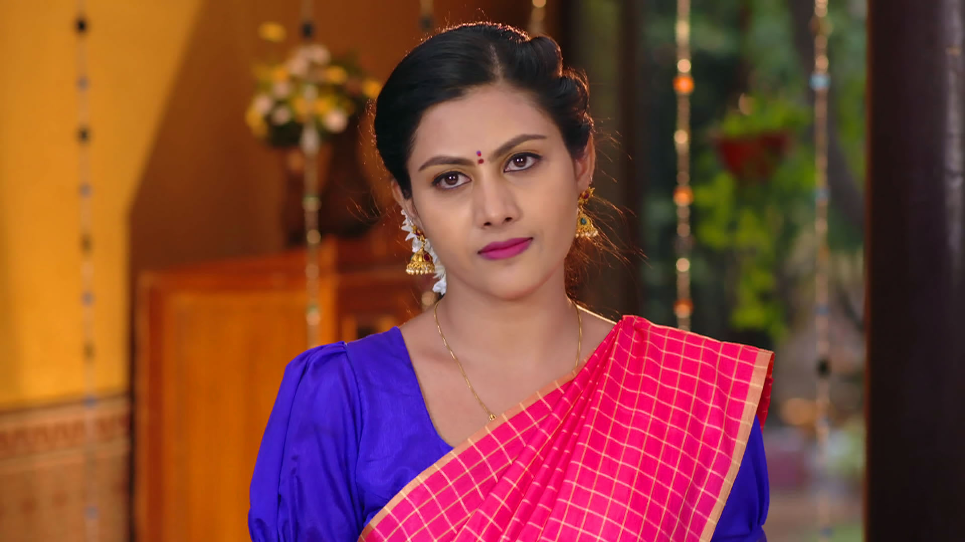 Watch Vadinamma S1 Episode 9 on Disney+ Hotstar