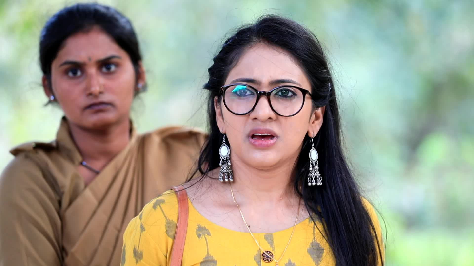 Watch Mithuna Rashi S1 Episode 869 on JioHotstar