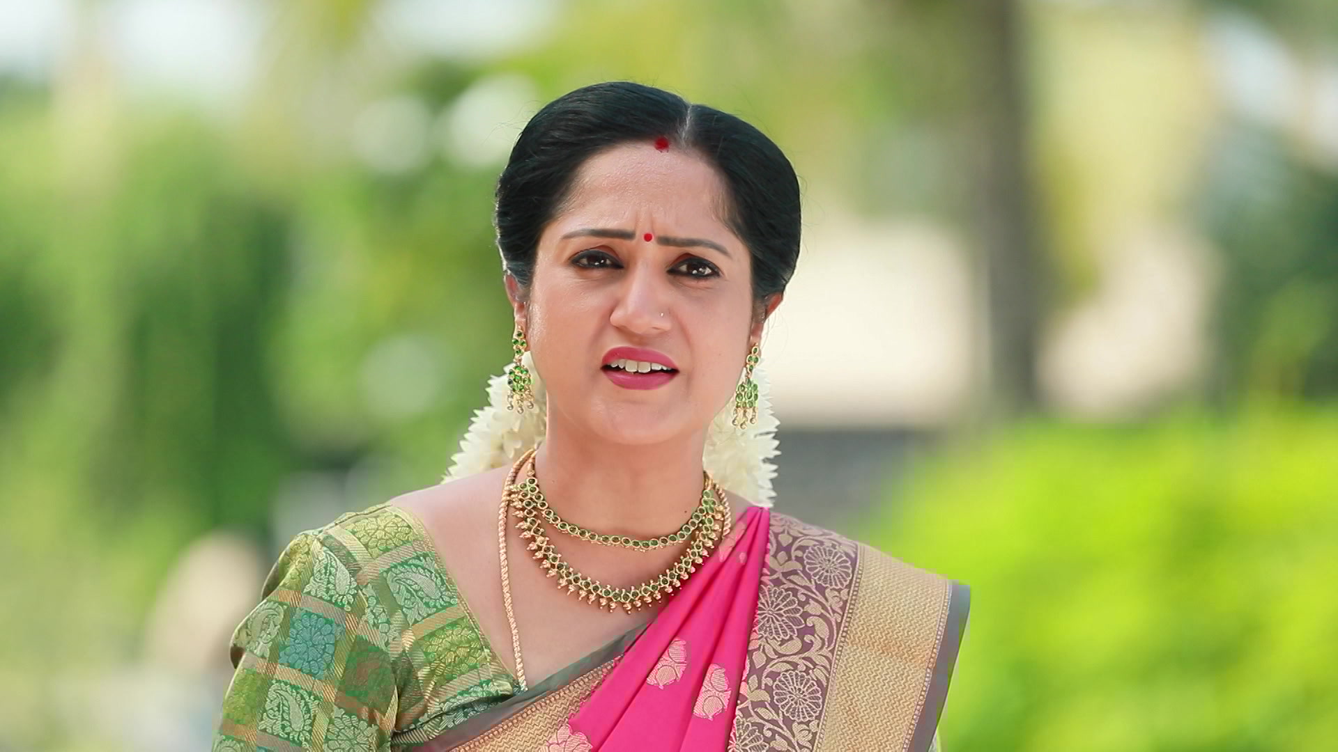 Watch Mahanadhi S1 Episode 273 on JioHotstar