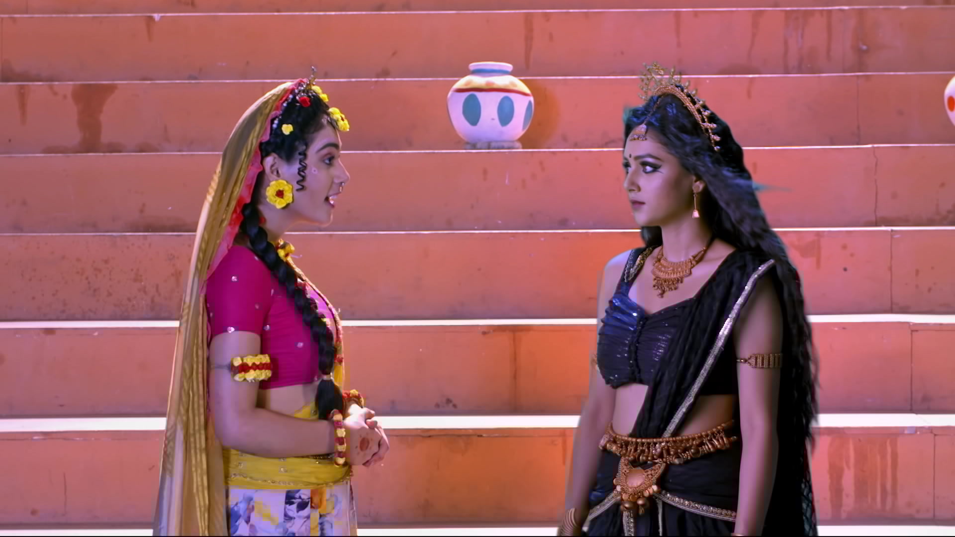 Watch Alakshmi Enters Dwarka Online